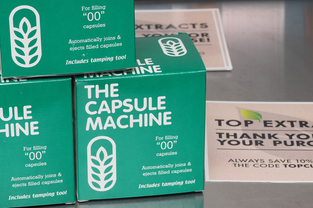 Kratom Accessories: Empty Capsules & Machine